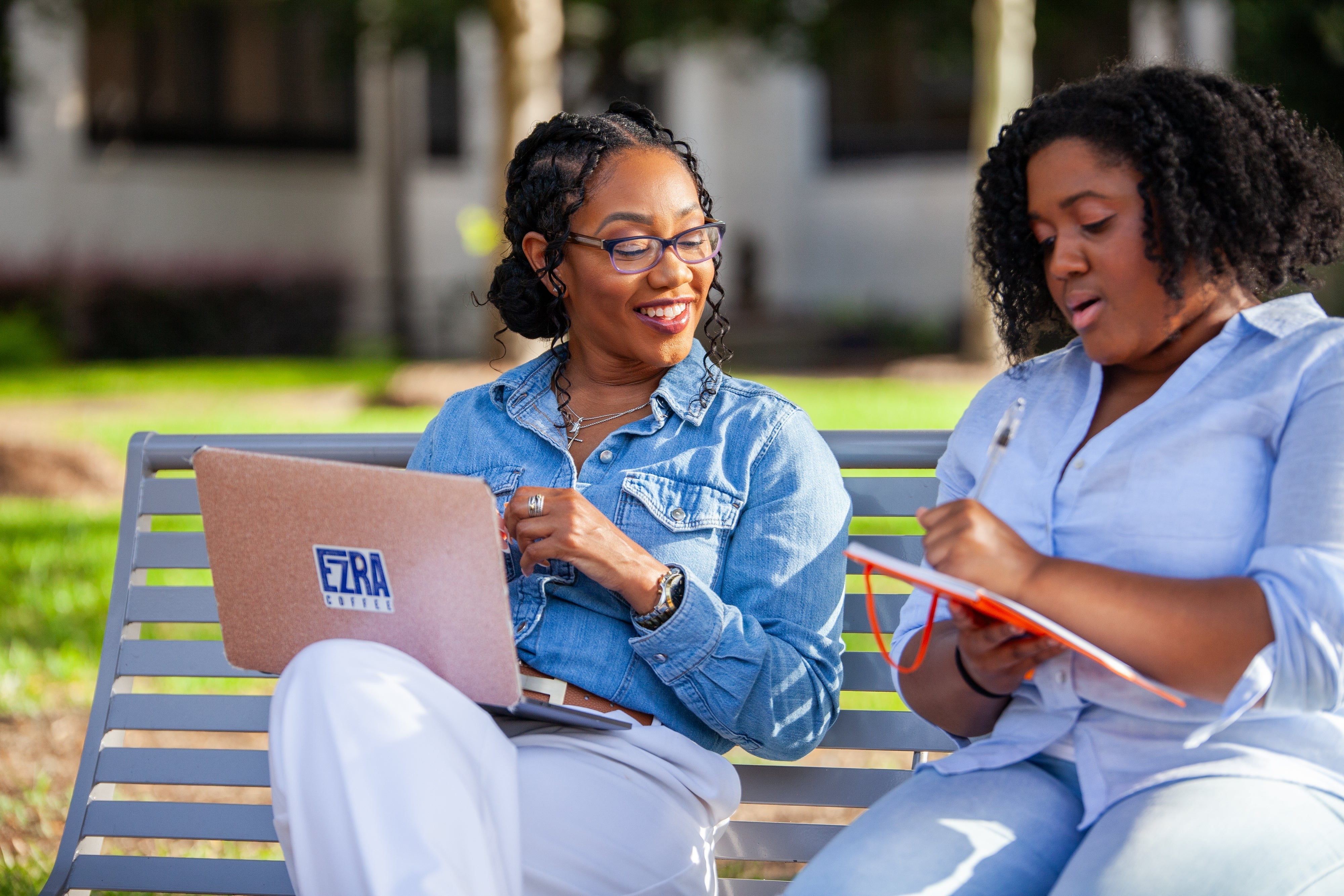 Ezra Coffee Named Amazon Accelerate 2025 “Force for Good” Award Recipi